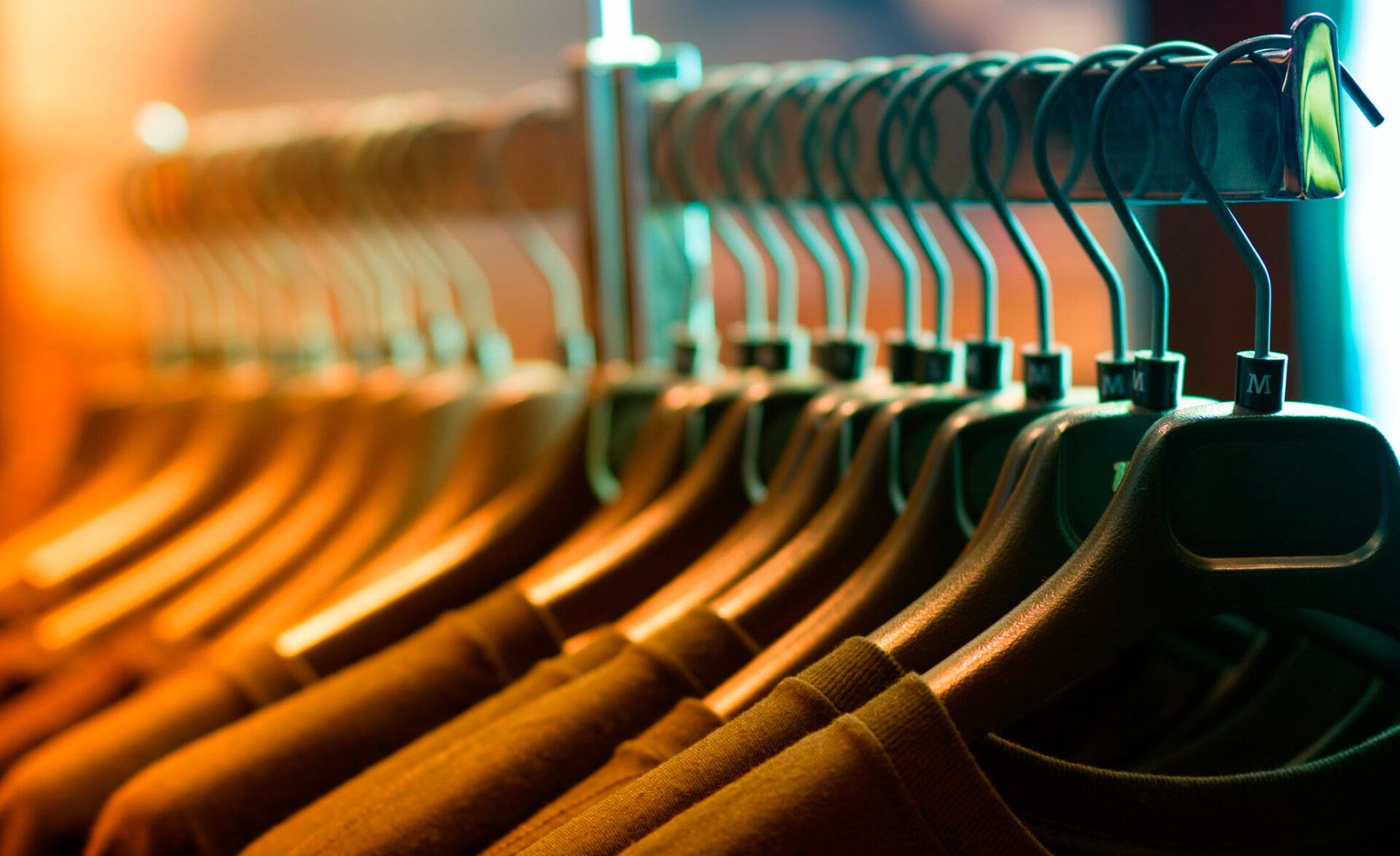 Despre Noi - Uniforma